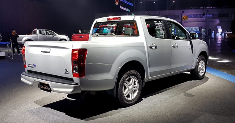 พาไปชมรถคันจริง Isuzu D-max Minorchange 3 ตัวถัง ทั้งภายนอก - ภายในห้องโดยสาร - HeadLight Magazine