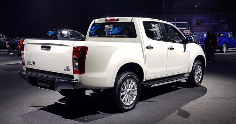 พาไปชมรถคันจริง Isuzu D-max Minorchange 3 ตัวถัง ทั้งภายนอก - ภายในห้องโดยสาร - HeadLight Magazine