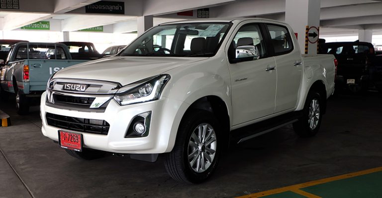 พาไปชมรถคันจริง Isuzu D-max Minorchange 3 ตัวถัง ทั้งภายนอก - ภายในห้องโดยสาร - HeadLight Magazine