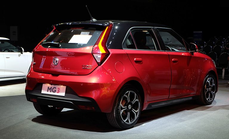 พาไปชมรถคันจริง MG 3 Minorchange ภายนอก - ภายใน : 519,000 - 629,000 บาท ...