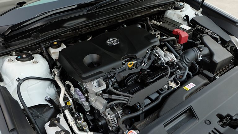 พาไปชมรถคันจริง Toyota Camry 2.5G 8AT (TNGA Platform) : 1,589,000 บาท ...