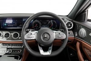 ราคาอย่างเป็นทางการ Mercedes-Benz E 300e Plug-in Hybrid : 3,190,000 ...