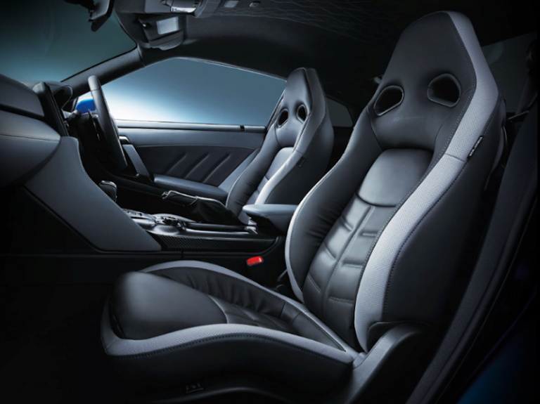 ราคาอย่างเป็นทางการ Nissan GT-R 50th Anniversary : 11,300,000 บาท ...