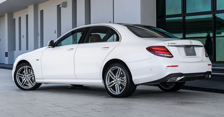 ราคาอย่างเป็นทางการ Mercedes-Benz E 300e Plug-in Hybrid : 3,190,000 ...