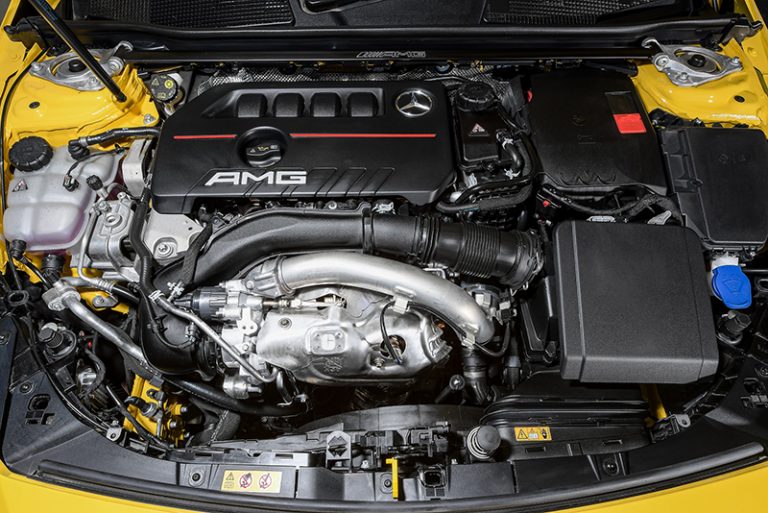 ราคาอย่างเป็นทางการ Mercedes-AMG CLA 35 4MATIC : 3,999,000 บาท (นำเข้า ...