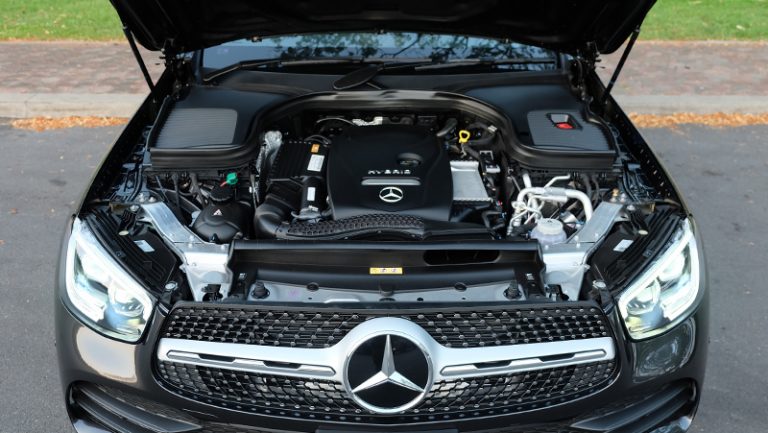 พาไปชมรถคันจริง รีวิวสรุป Mercedes-Benz GLC 300e AMG Dynamic ...