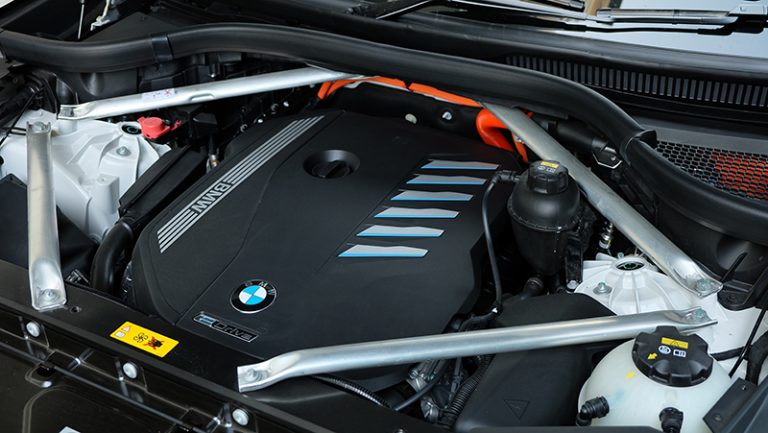 พาไปชมรถคันจริง รีวิวสรุป BMW X5 xDrive45e M Sport (Plug-in Hybrid ...