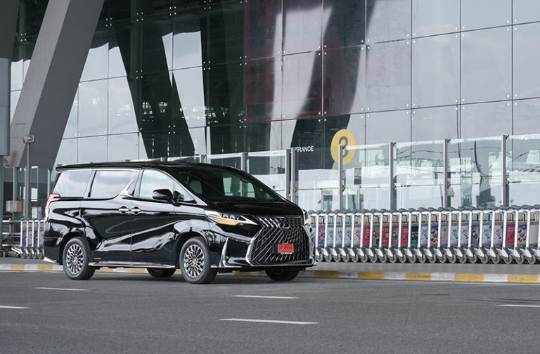 พาไปชมรถคันจริง รีวิวสรุป Lexus LM 300h | Executive 4-Seater FIRST ...