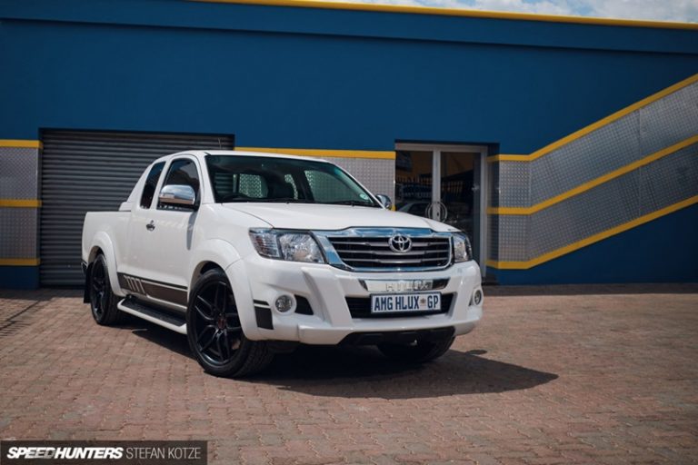 Toyota Hilux Vigo AMG V8 6.2 ลิตร จาก Mercedes-AMG S 63 จับคู่เกียร์ ...