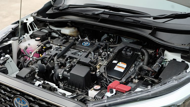 พาไปชมรถคันจริง รีวิวสรุป Toyota Corolla CROSS 1.8 Hybrid SAFETY ...