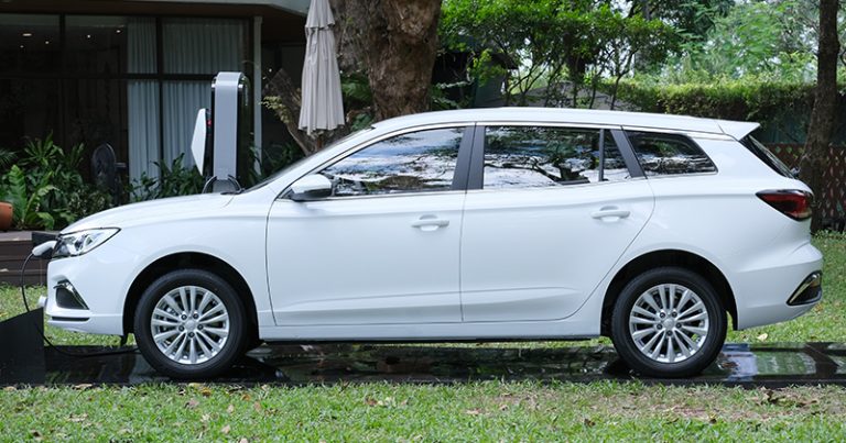 ภาพรถคันจริง MG EP (Wagon EV รถยนต์ไฟฟ้า 100%) ก่อนเปิดตัว 1 ธันวาคม นี้ ! ลุ้นราคาต่ำกว่า 1 ...