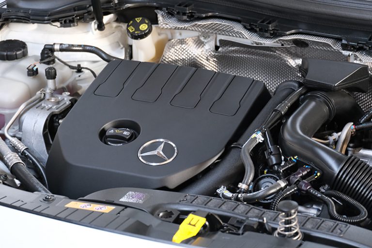 พาไปชมรถคันจริง รีวิวสรุป Mercedes-Benz GLA 200 AMG Dynamic : 2,399,000 ...
