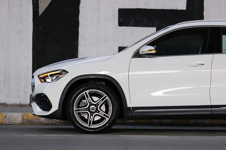 พาไปชมรถคันจริง รีวิวสรุป Mercedes-Benz GLA 200 AMG Dynamic : 2,399,000 ...