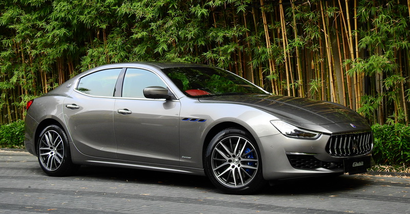 Maserati Ghibli Headlight Turn