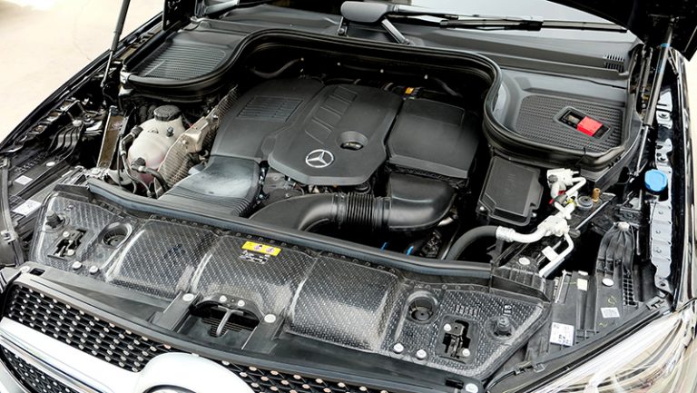 พาไปชมรถคันจริง รีวิวสรุป Mercedes-Benz GLE 300 d 4MATIC AMG Dynamic ...