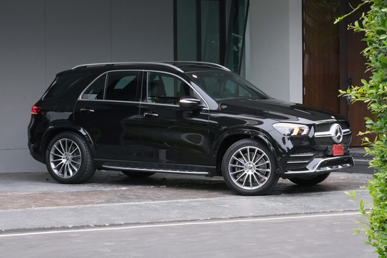 พาไปชมรถคันจริง รีวิวสรุป Mercedes-Benz GLE 300 d 4MATIC AMG Dynamic ...