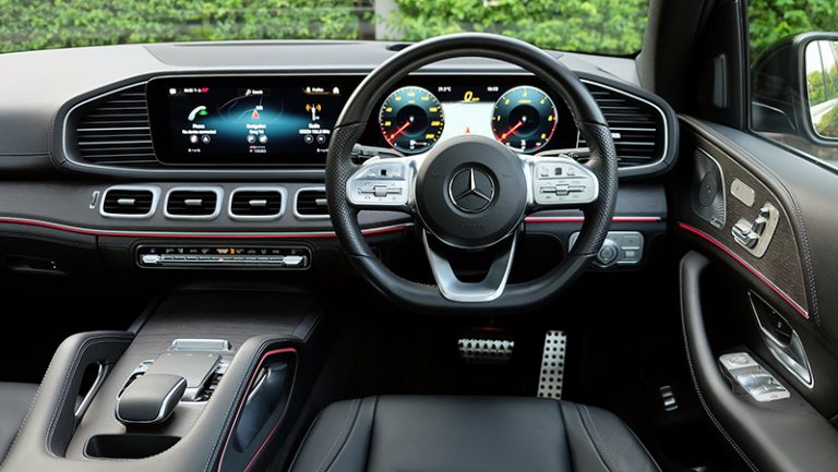 พาไปชมรถคันจริง รีวิวสรุป Mercedes-Benz GLE 300 d 4MATIC AMG Dynamic ...