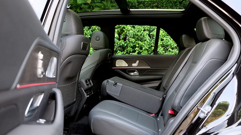 พาไปชมรถคันจริง รีวิวสรุป Mercedes-Benz GLE 300 d 4MATIC AMG Dynamic ...