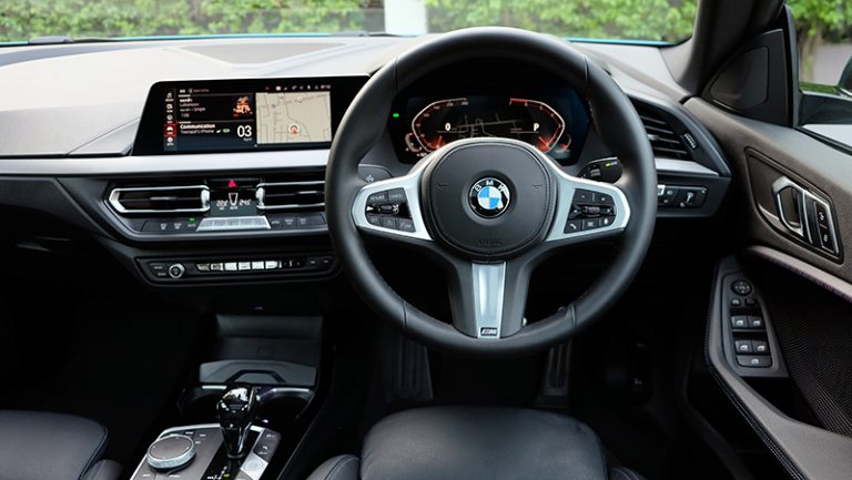 พาไปชมรถคันจริง รีวิวสรุป BMW 220i Gran Coupe' M Sport (F44 ...