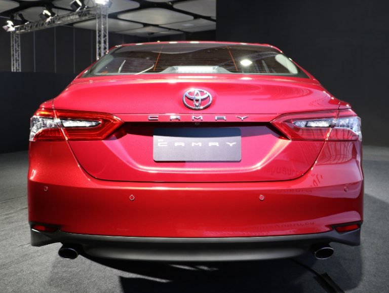 Headlightmag Clip พาไปชมรอบคัน Toyota Camry Minorchange - HeadLight ...