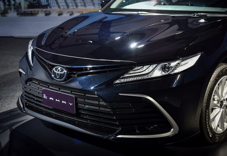 Headlightmag Clip พาไปชมรอบคัน Toyota Camry Minorchange - HeadLight ...