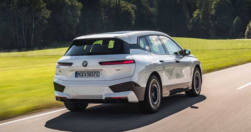 BMW iX M60 ขุมพลัง EV 600 แรงม้า ตัวถังเปลี่ยนสีได้เพียงกดปุ่ม เตรียม ...