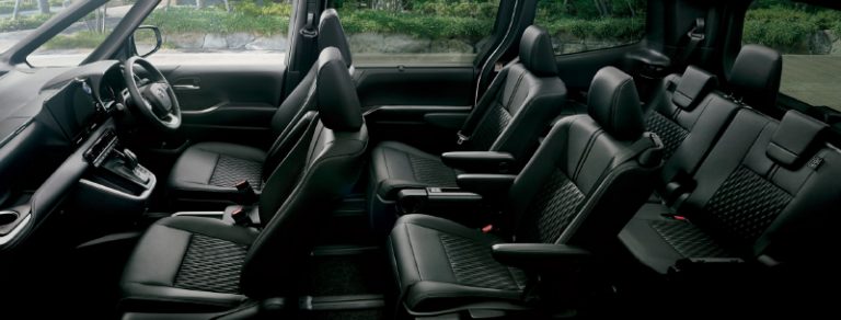 All NEW Toyota Noah & Voxy รถตู้ Minivan ประตูสไลด์ | เบนซิน 1.8 Hybrid ...