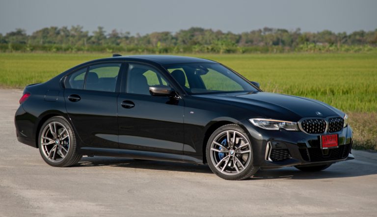 Headlightmag Clip ทดลองขับ BMW M340i xDrive : ขับได้ดังที่ใจต้องการ ...