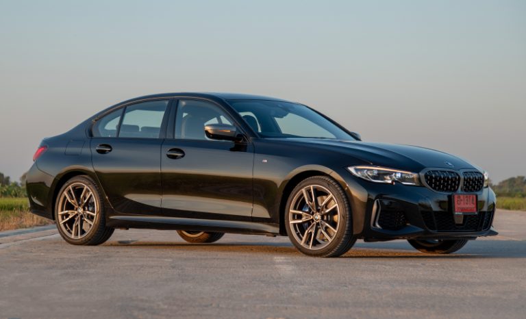 Headlightmag Clip ทดลองขับ BMW M340i xDrive : ขับได้ดังที่ใจต้องการ ...