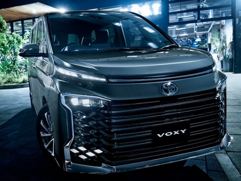 All NEW Toyota Noah & Voxy รถตู้ Minivan ประตูสไลด์ | เบนซิน 1.8 Hybrid ...