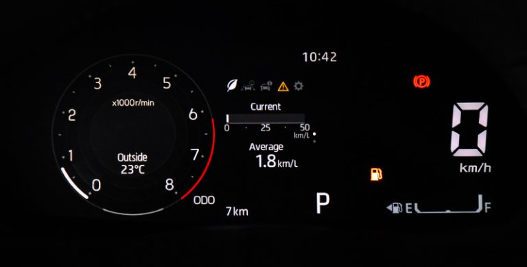 Headlightmag Clip พาชมรอบคัน + ทดลองขับ All NEW Toyota VELOZ 1.5 CVT ...