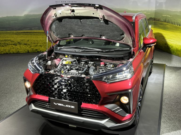 Headlightmag Clip พาชมรอบคัน + ทดลองขับ All NEW Toyota VELOZ 1.5 CVT ...