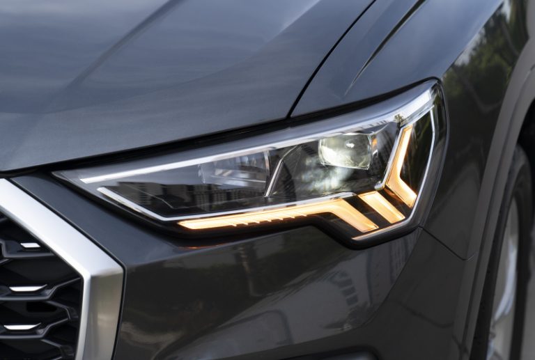 Headlightmag Clip ทดลองขับ Audi Q3 Sportback 35 TFSI : แรงเป็นรอง แต่ ...