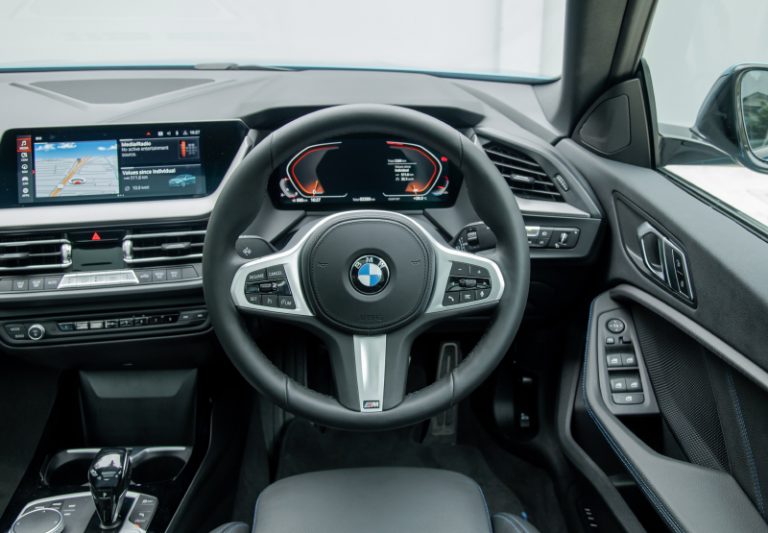 ราคาพิเศษ BMW 220i Gran Coupe M Sport : 1,999,000 บาท | ส่วนลด 240,000 ...