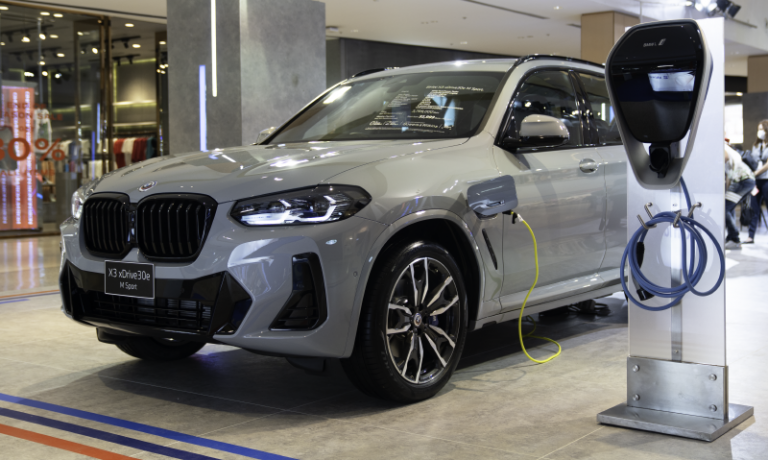 Headlightmag Clip พาชมงาน BMW Xpo 2022 ฉลองครบรอบ 50 ปี BMW M @ Central ...