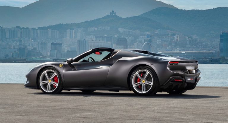 ราคาอย่างเป็นทางการ Ferrari 296 GTS V6 Plug-in Hybrid (Retractable ...