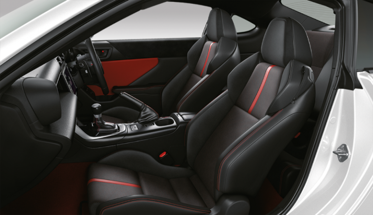 ราคาอย่างเป็นทางการ Toyota GR 86 BOXER 2.4 6AT : 2,949,000 บาท | จำนวนจำกัด 15 คัน - HeadLight ...