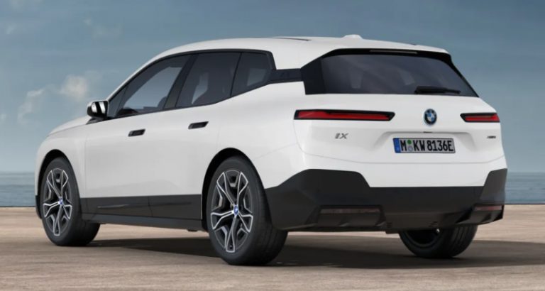 ราคาอย่างเป็นทางการ BMW iX xDrive 40 / xDrive 50 Sport : 4,999,000 ...