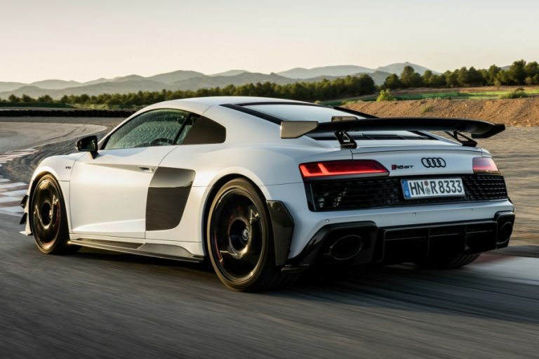 Audi R8 Coupe V10 GT RWD รุ่นส่งท้ายขุมพลังสันดาปภายในล้วน จำกัดเพียง ...