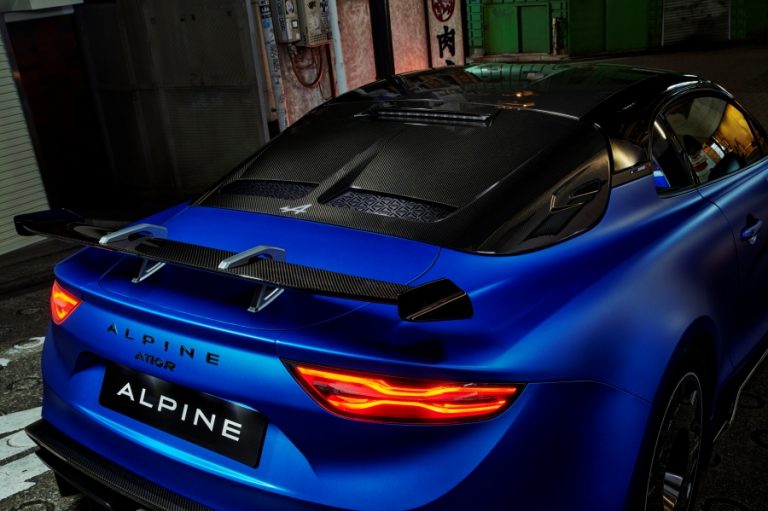 Alpine A110 R รุ่นไล่เบาหนักเพียง 1,082 กก. เครื่องยนต์ 1.8 ลิตร เทอร์ ...
