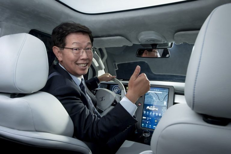 Foxconn จากไต้หวัน เผยโฉมต้นแบบรถยนต์ไฟฟ้า 100% ได้แก่ Model B ตัวถัง ...