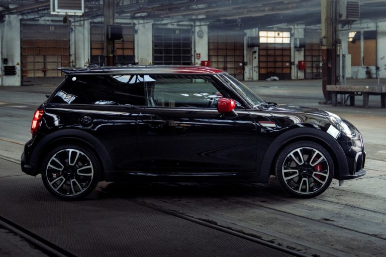 MINI สหรัฐอเมริกานำเกียร์ธรรมดากลับมาอีกครั้ง สำหรับตัวถัง Hatchback 3 ...