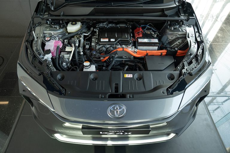 ภาพคันจริง ภายนอก – ภายในห้องโดยสาร Toyota bZ4X AWD : 1,836,000 บาท ...