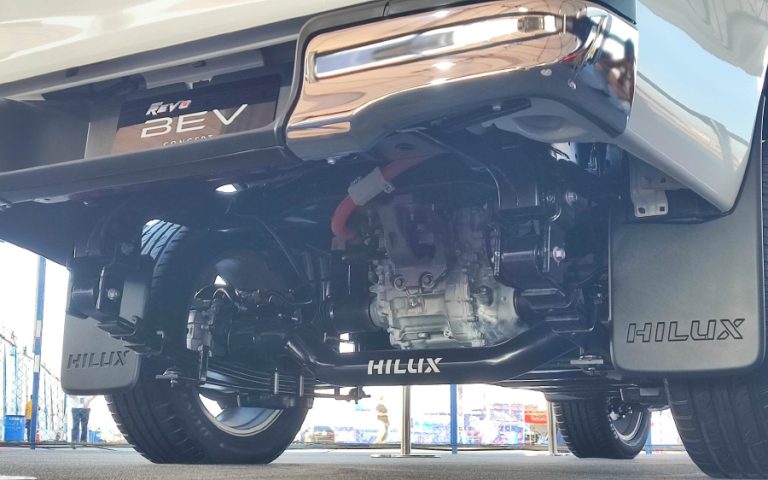 Toyota Hilux REVO BEV และ IMV-0 Concept ต้นแบบกระบะขุมพลังไฟฟ้า 100% ...