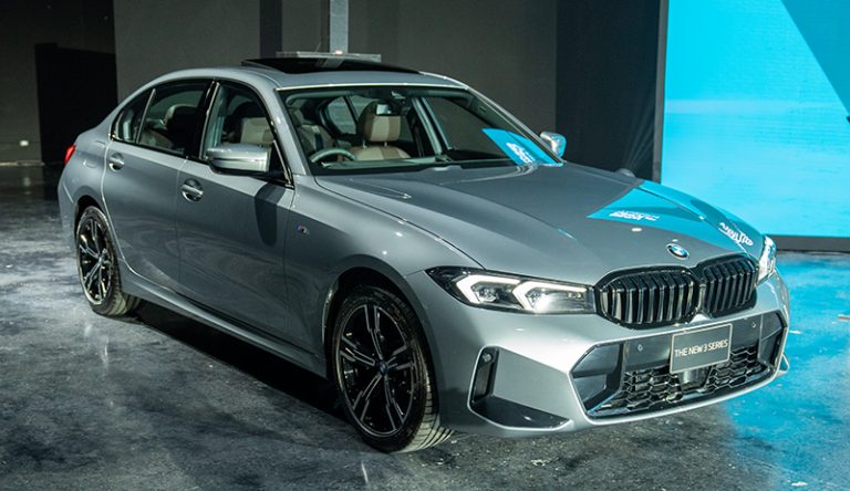 ภาพคันจริง BMW 330 Li M Sport LCI (G28) | ยาวกว่าจอ ก็ฐานล้อนี่แหละครับ ...