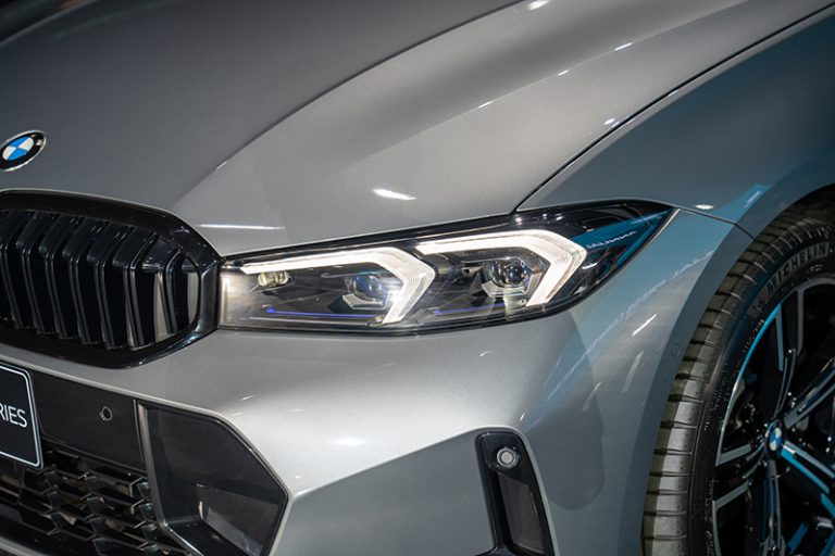 ภาพคันจริง BMW 330 Li M Sport LCI (G28) | ยาวกว่าจอ ก็ฐานล้อนี่แหละครับ ...