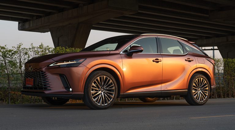 ผลทดสอบ อัตราเร่ง อัตราสิ้นเปลือง Lexus RX450h+ Premium PHEV AWD : 5,090,000 บาท (นำเข้า : CBU ...