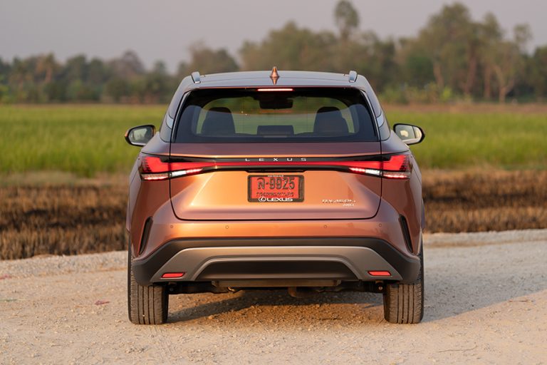 ภาพคันจริง Lexus RX 450h+ Premium AWD | SUV หรูคันโต กับเครื่อง Hybrid ...