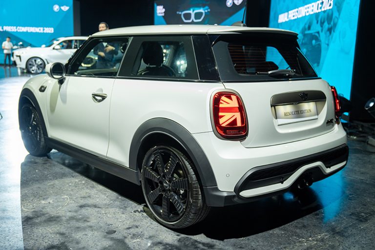 ภาพคันจริง Mini Hatch 3-Door Cooper S Resolute Edition | ร่างเดิม ใจ ...