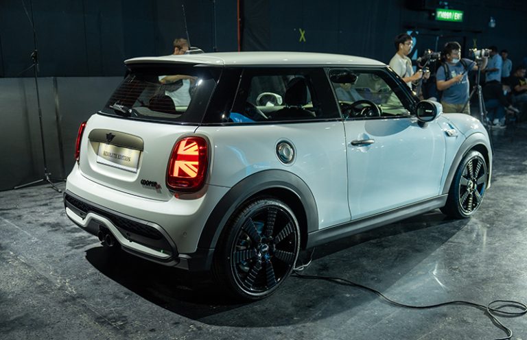 ภาพคันจริง Mini Hatch 3-Door Cooper S Resolute Edition | ร่างเดิม ใจ ...